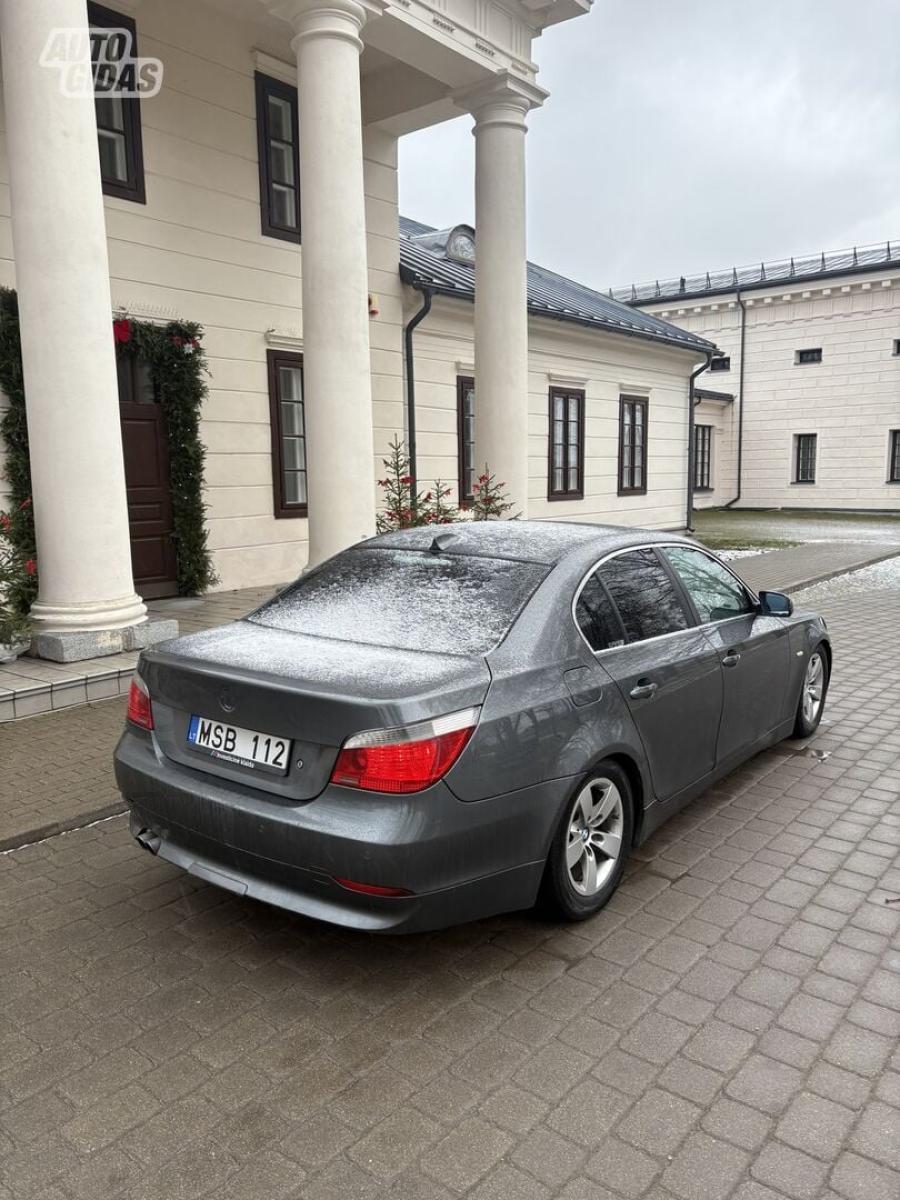 Pelēks BMW 530 2006 Druskininkai, ar dzinēja tilpumu 3.00 L un nobraukumu 440 tūkst. km par 2350 €, foto 3 vietnē AUTOMOTO.COM.LV