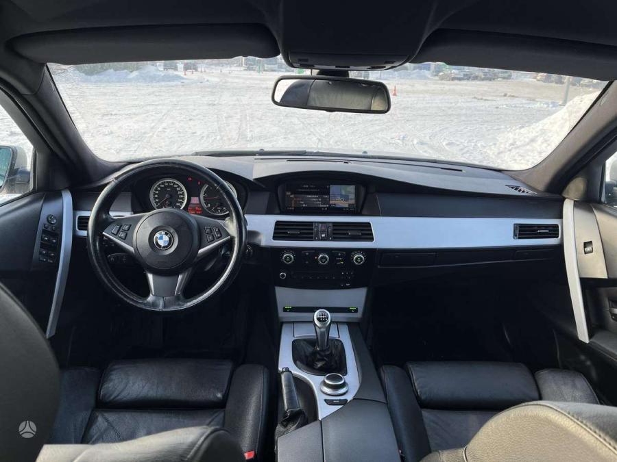 Pelēks BMW 530 2006 Šauļi, ar dzinēja tilpumu 2.99 L un nobraukumu 373 tūkst. km par 4500 €, foto 8 vietnē AUTOMOTO.COM.LV