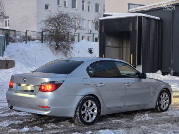 Grey BMW 530 2006 in Vilnius, with an engine capacity of 3.00 L and mileage of 356 thousand km for 2400 €, photo 6 on AUTOMOTO.COM.LV