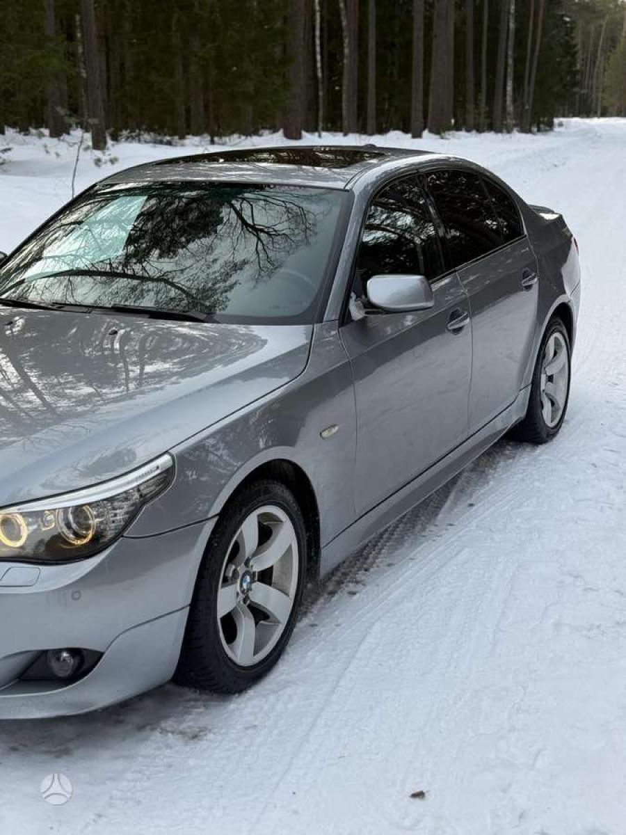 Pelēks BMW 530 2006 Kauņa, ar dzinēja tilpumu 2.99 L un nobraukumu 407 tūkst. km par 3900 €, foto 4 vietnē AUTOMOTO.COM.LV