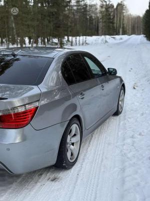 Pelēks BMW 530 2006 Kauņa, ar dzinēja tilpumu 2.99 L un nobraukumu 407 tūkst. km par 3900 €, foto 10 vietnē AUTOMOTO.COM.LV