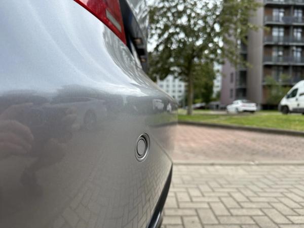 Grey BMW 530 2006 in Riga, with an engine capacity of 3.00 L and mileage of 380 thousand km for 3990 €, photo 4 on AUTOMOTO.COM.LV