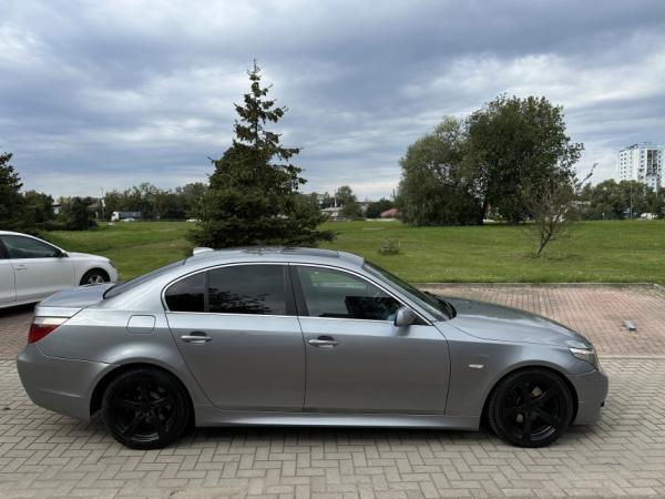 Grey BMW 530 2006 in Riga, with an engine capacity of 3.00 L and mileage of 380 thousand km for 3990 €, photo 8 on AUTOMOTO.COM.LV