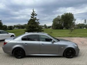 Grey BMW 530 2006 in Riga, with an engine capacity of 3.00 L and mileage of 380 thousand km for 3990 €, photo 9 on AUTOMOTO.COM.LV