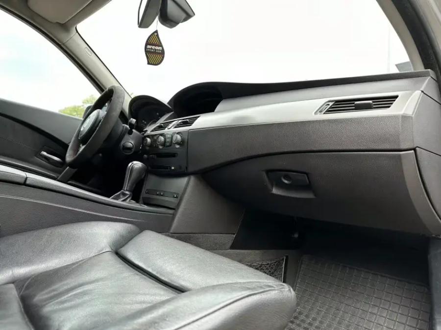 Grey BMW 530 2006 in Riga, with an engine capacity of 3.00 L and mileage of 380 thousand km for 3990 €, photo 12 on AUTOMOTO.COM.LV