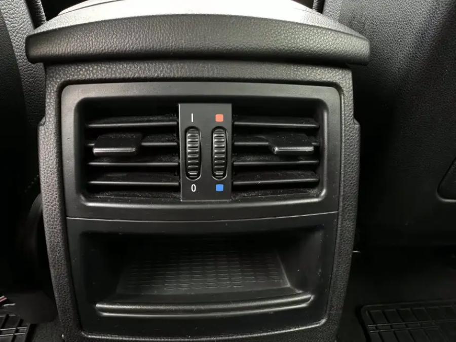 Grey BMW 530 2006 in Riga, with an engine capacity of 3.00 L and mileage of 380 thousand km for 3990 €, photo 17 on AUTOMOTO.COM.LV