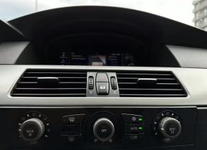 Grey BMW 530 2006 in Riga, with an engine capacity of 3.00 L and mileage of 380 thousand km for 3990 €, photo 22 on AUTOMOTO.COM.LV