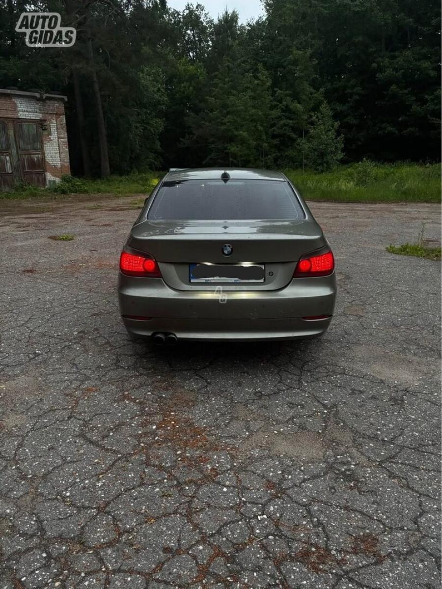 Pelēks BMW 530 2006 Marijampole, ar dzinēja tilpumu 3.00 L un nobraukumu 290 tūkst. km par 2000 €, foto 5 vietnē AUTOMOTO.COM.LV