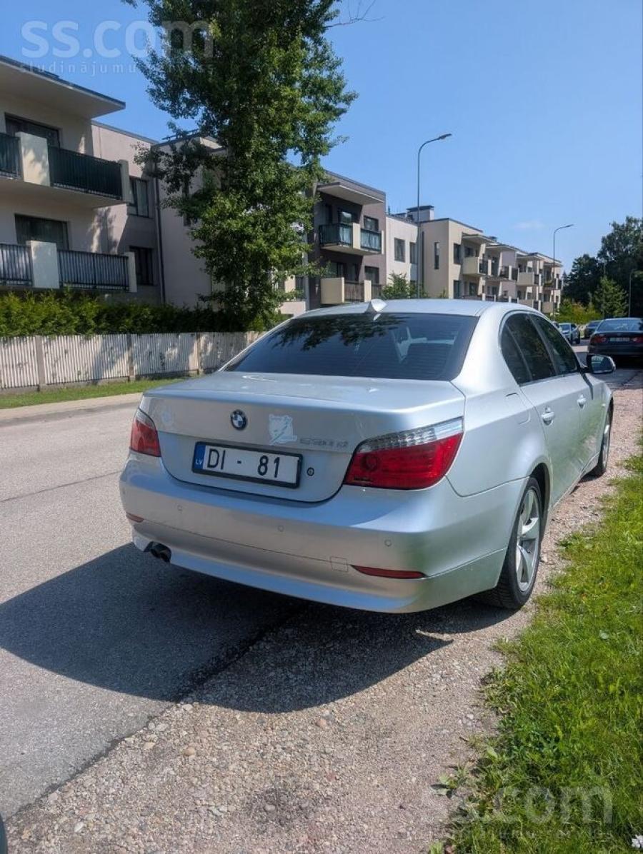 Grey BMW 530 2006 in Riga, with an engine capacity of 3.00 L and mileage of 240 thousand km for 4200 €, photo 4 on AUTOMOTO.COM.LV
