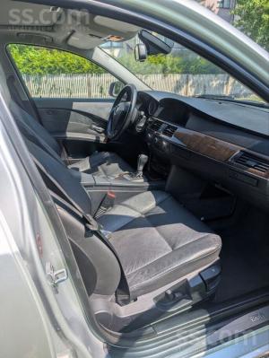 Grey BMW 530 2006 in Riga, with an engine capacity of 3.00 L and mileage of 240 thousand km for 4200 €, photo 6 on AUTOMOTO.COM.LV