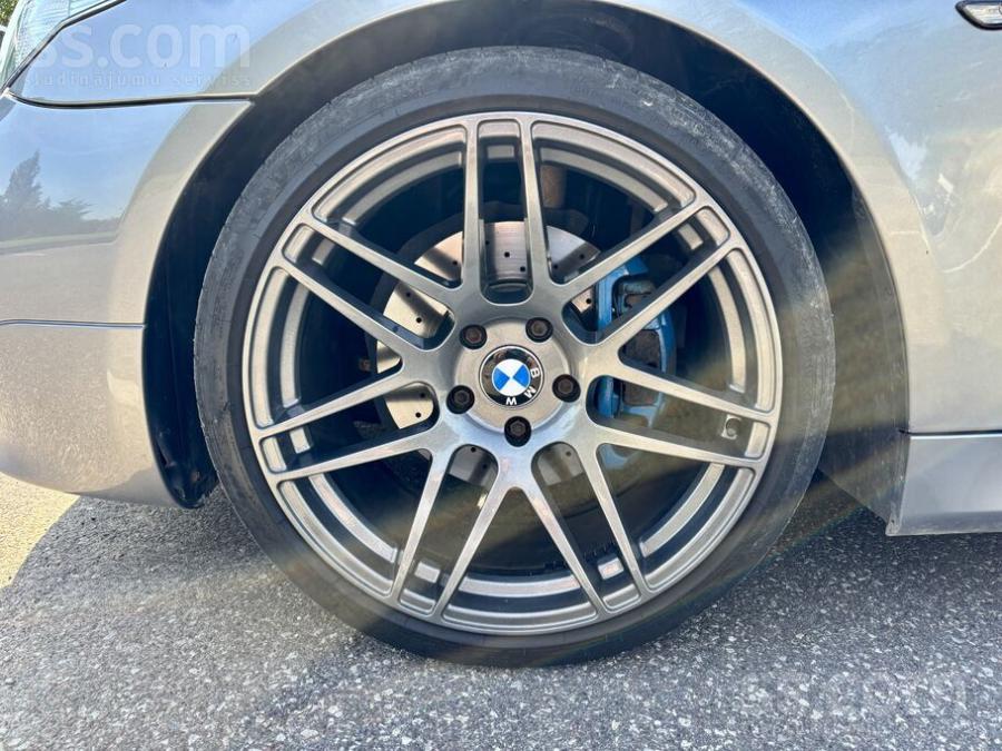 Pelēks BMW 530 2006 Rīga, ar dzinēja tilpumu 3.00 L un nobraukumu 360 tūkst. km par 6800 €, foto 10 vietnē AUTOMOTO.COM.LV