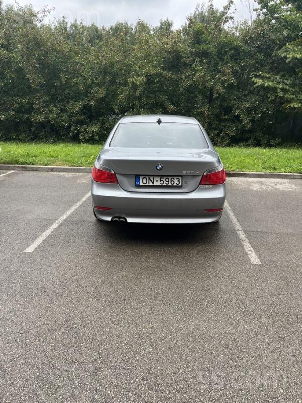 Grey BMW 530 2006 in Riga, with an engine capacity of 3.00 L and mileage of 215 thousand km for 2300 €, photo 3 on AUTOMOTO.COM.LV