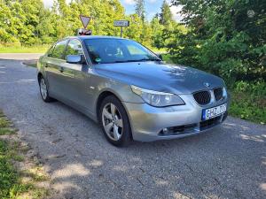 Pelēks BMW 530 2006 Viļņa, ar dzinēja tilpumu 2.99 L un nobraukumu 460 tūkst. km par 3000 €, foto 3 vietnē AUTOMOTO.COM.LV