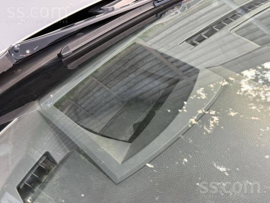 Grey BMW 530 2006 in Jelgava, with an engine capacity of 3.00 L and mileage of 0 thousand km for 5500 €, photo 17 on AUTOMOTO.COM.LV