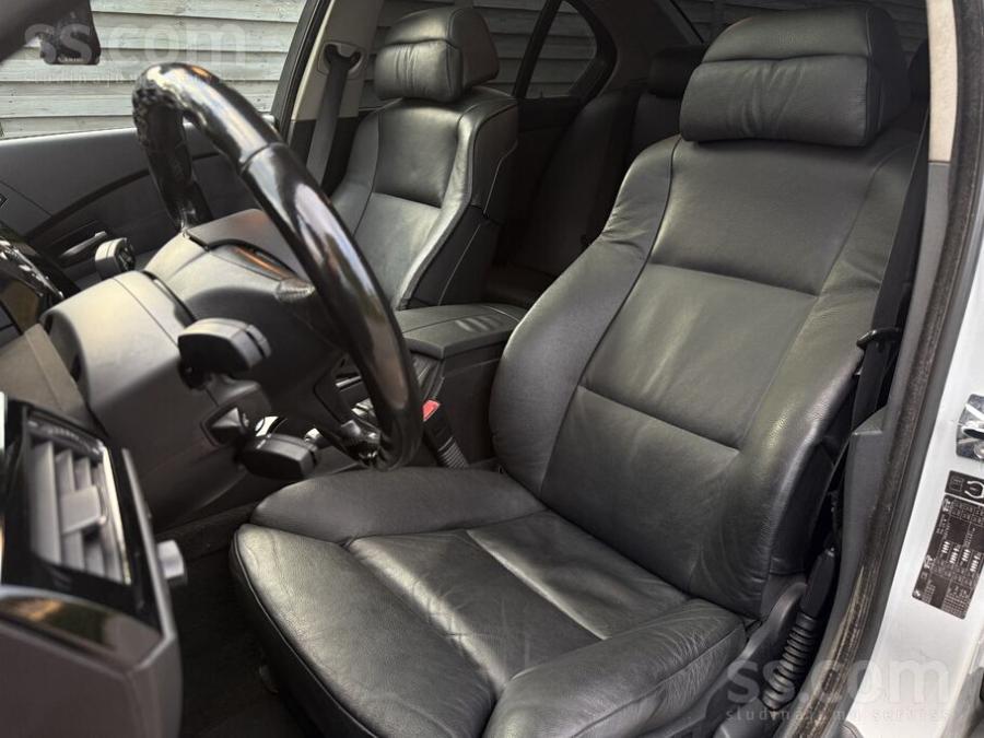 Grey BMW 530 2006 in Jelgava, with an engine capacity of 3.00 L and mileage of 0 thousand km for 5500 €, photo 21 on AUTOMOTO.COM.LV