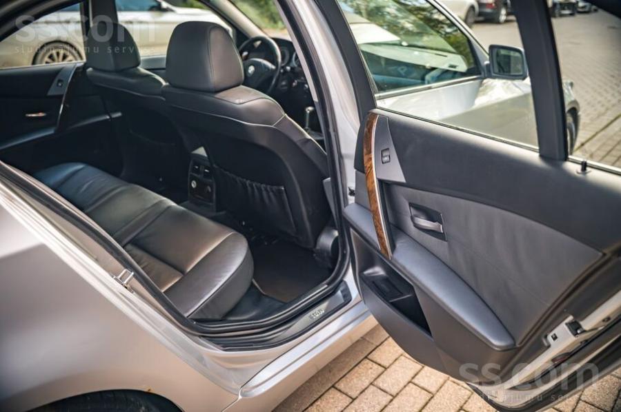 Pelēks BMW 530 2006 Rīga, ar dzinēja tilpumu 3.00 L un nobraukumu 327 tūkst. km par 2990 €, foto 14 vietnē AUTOMOTO.COM.LV