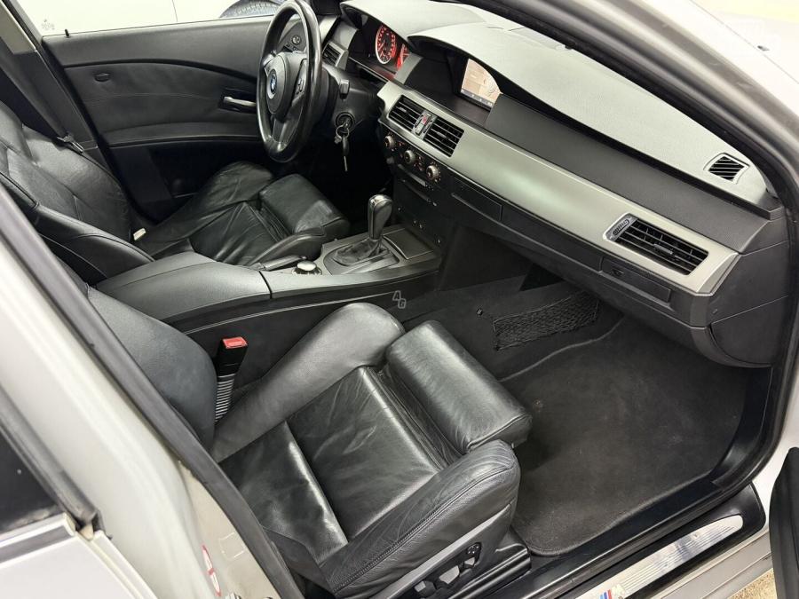 Grey BMW 530 2006 in Kaunas, with an engine capacity of 3.00 L and mileage of 303 thousand km for 1950 €, photo 10 on AUTOMOTO.COM.LV