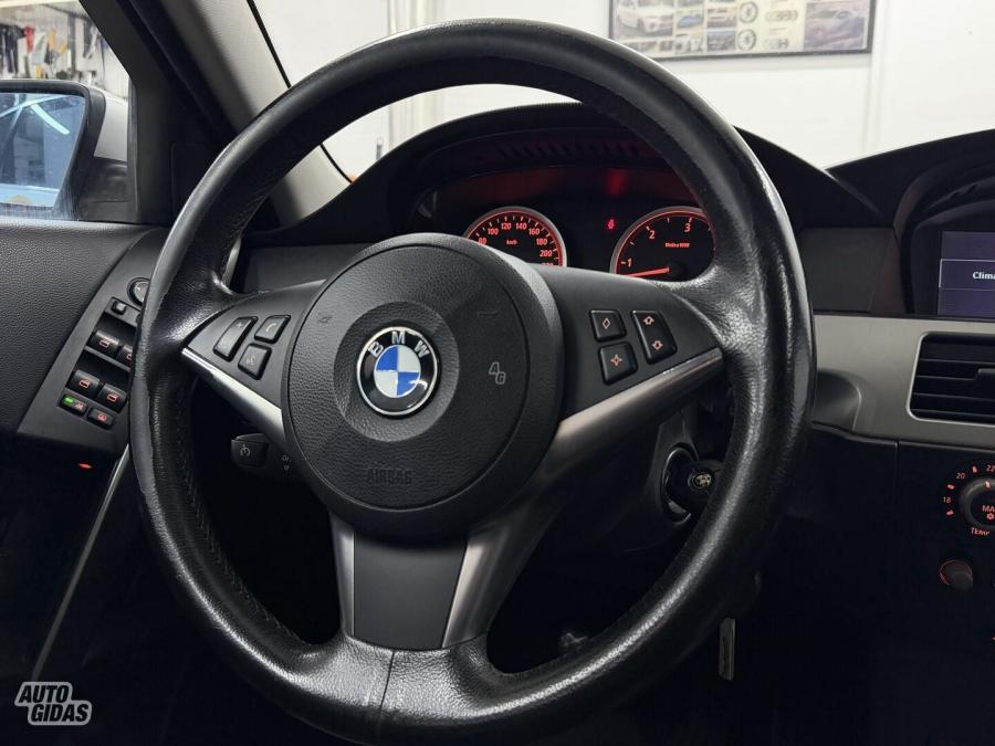 Grey BMW 530 2006 in Kaunas, with an engine capacity of 3.00 L and mileage of 303 thousand km for 1950 €, photo 14 on AUTOMOTO.COM.LV