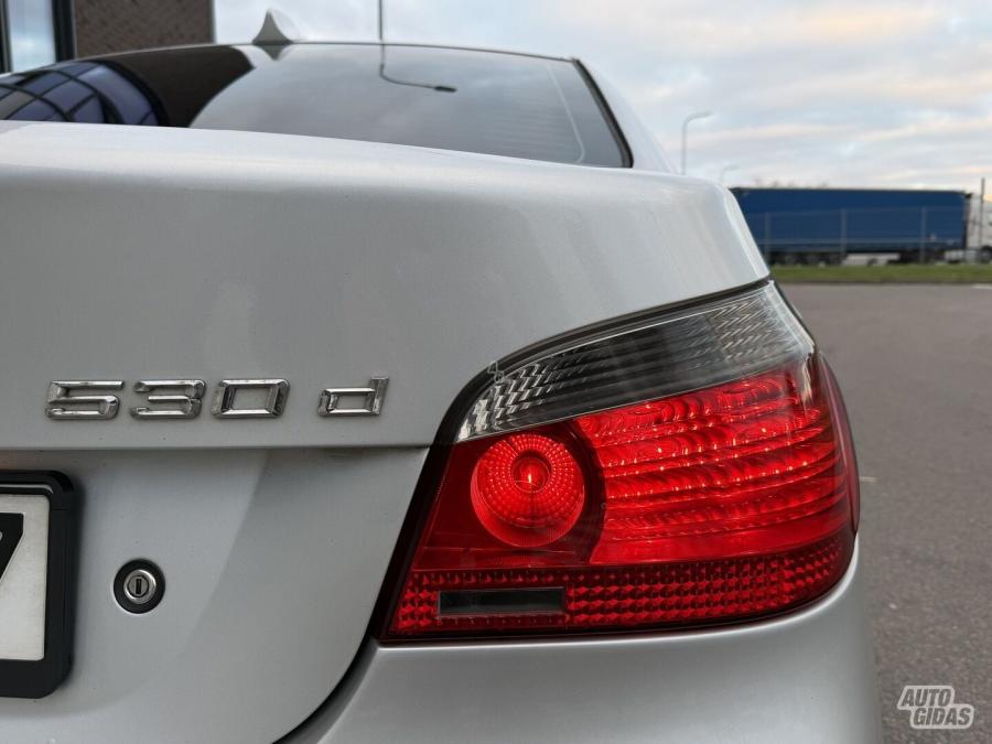 Grey BMW 530 2006 in Kaunas, with an engine capacity of 3.00 L and mileage of 303 thousand km for 1950 €, photo 29 on AUTOMOTO.COM.LV
