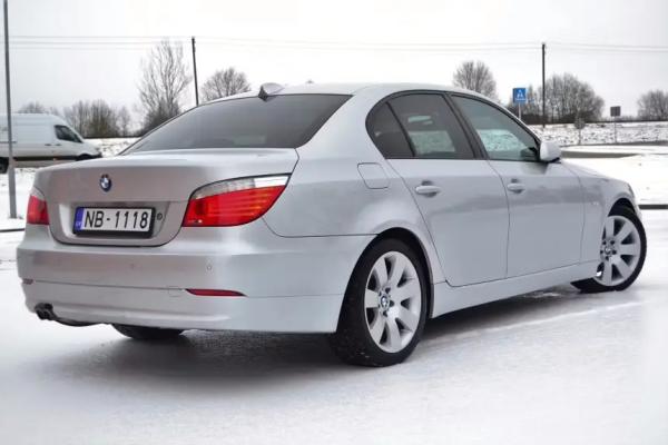 Серый БМВ 530 2007 в Екабпилс, объемом двигателя 3.00 л и пробегом 246 тыс. км за 6800 €, фото 2 на AUTOMOTO.COM.LV