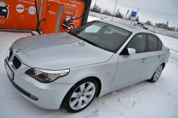 Серый БМВ 530 2007 в Екабпилс, объемом двигателя 3.00 л и пробегом 246 тыс. км за 6800 €, фото 10 на AUTOMOTO.COM.LV