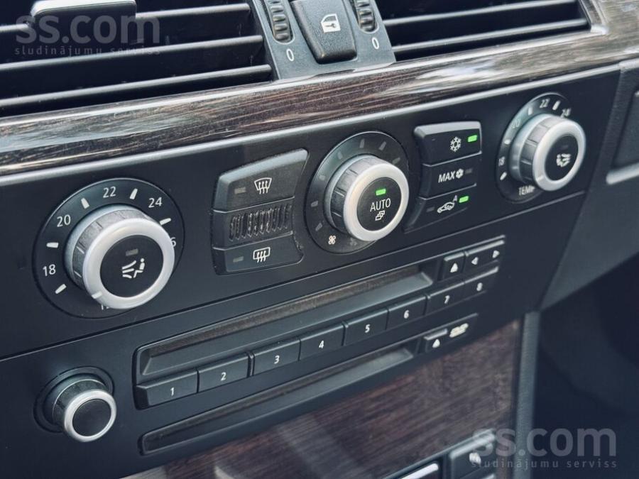 Grey BMW 530 2007 in Jekabpils, with an engine capacity of 3.00 L and mileage of 319 thousand km for 3950 €, photo 11 on AUTOMOTO.COM.LV
