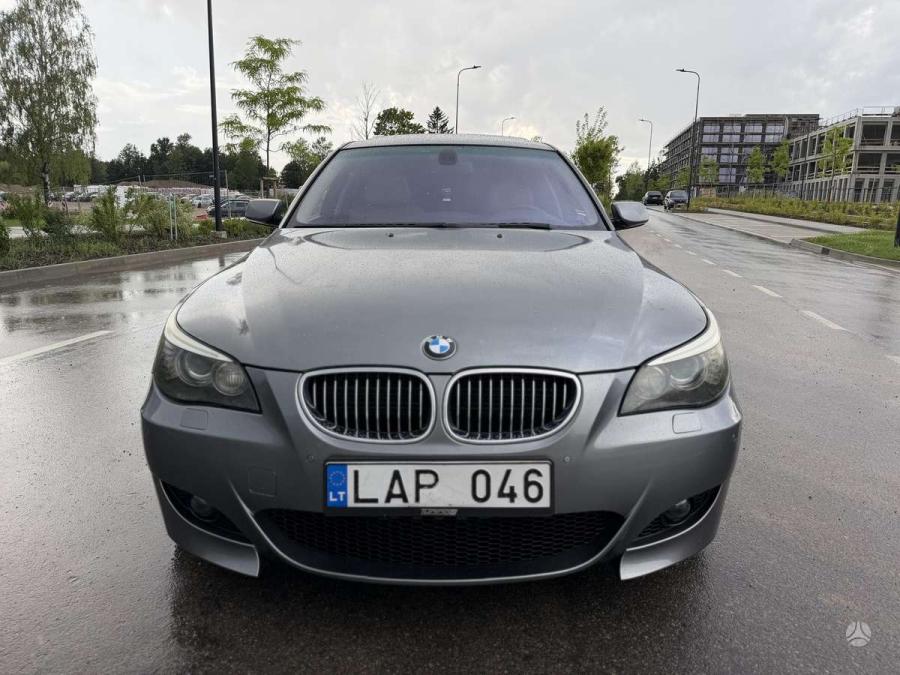 Grey BMW 530 2007 in Vilnius, with an engine capacity of 2.99 L and mileage of 400 thousand km for 5999 €, photo 10 on AUTOMOTO.COM.LV