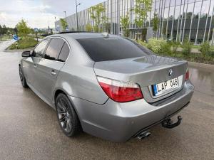 Grey BMW 530 2007 in Vilnius, with an engine capacity of 2.99 L and mileage of 400 thousand km for 5999 €, photo 13 on AUTOMOTO.COM.LV
