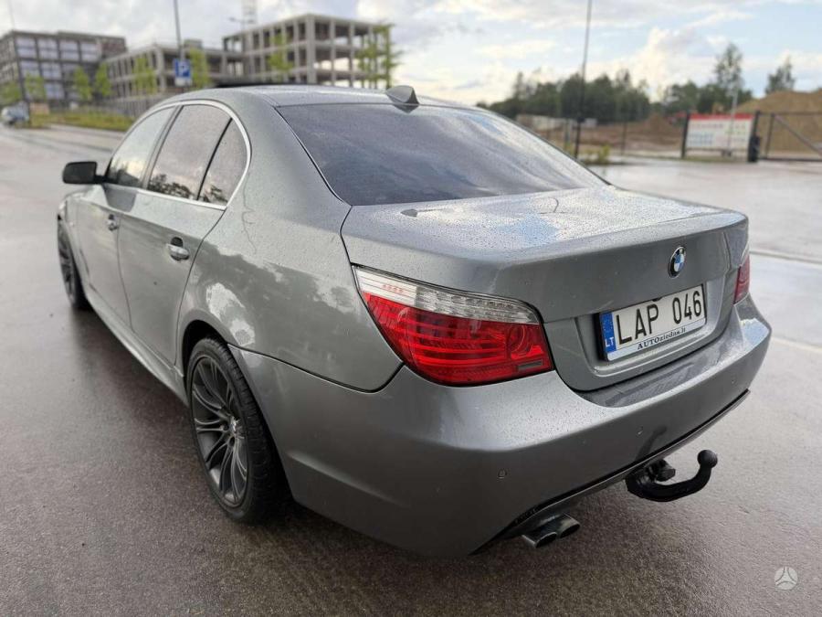 Grey BMW 530 2007 in Vilnius, with an engine capacity of 2.99 L and mileage of 400 thousand km for 5999 €, photo 20 on AUTOMOTO.COM.LV