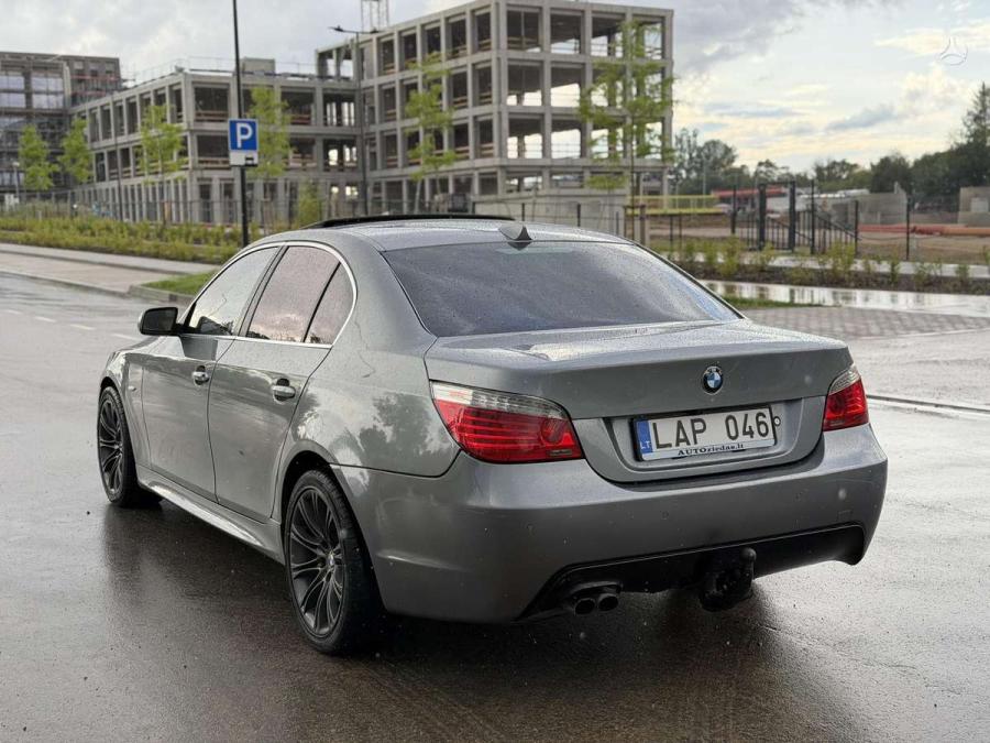 Grey BMW 530 2007 in Vilnius, with an engine capacity of 2.99 L and mileage of 400 thousand km for 5999 €, photo 21 on AUTOMOTO.COM.LV