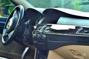 Grey BMW 530 2007 in Kaisiadorys, with an engine capacity of 2.99 L and mileage of 289 thousand km for 7499 €, photo 7 on AUTOMOTO.COM.LV