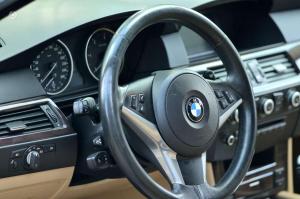 Grey BMW 530 2007 in Kaisiadorys, with an engine capacity of 2.99 L and mileage of 289 thousand km for 7499 €, photo 9 on AUTOMOTO.COM.LV