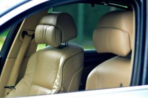 Grey BMW 530 2007 in Kaisiadorys, with an engine capacity of 2.99 L and mileage of 289 thousand km for 7499 €, photo 13 on AUTOMOTO.COM.LV