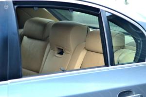 Grey BMW 530 2007 in Kaisiadorys, with an engine capacity of 2.99 L and mileage of 289 thousand km for 7499 €, photo 14 on AUTOMOTO.COM.LV