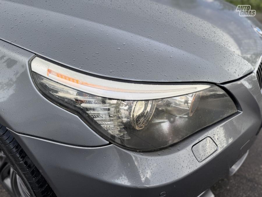 Pelēks BMW 530 2007 Viļņa, ar dzinēja tilpumu 3.00 L un nobraukumu 400 tūkst. km par 5900 €, foto 11 vietnē AUTOMOTO.COM.LV