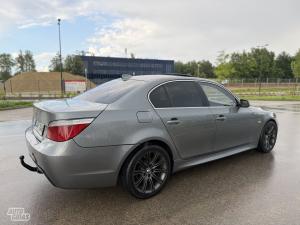Pelēks BMW 530 2007 Viļņa, ar dzinēja tilpumu 3.00 L un nobraukumu 400 tūkst. km par 5900 €, foto 16 vietnē AUTOMOTO.COM.LV