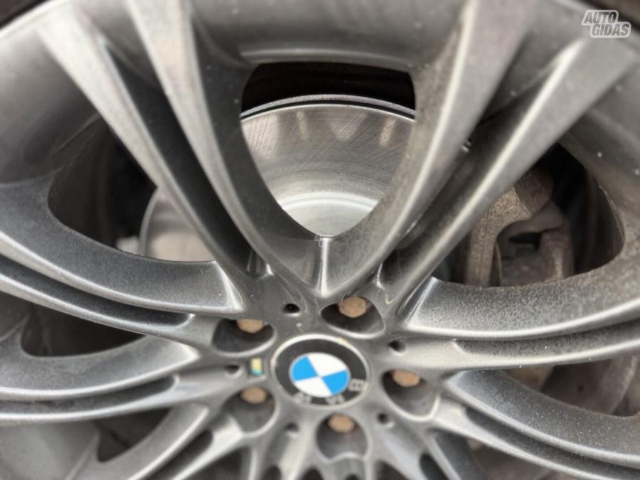 Pelēks BMW 530 2007 Viļņa, ar dzinēja tilpumu 3.00 L un nobraukumu 400 tūkst. km par 5900 €, foto 19 vietnē AUTOMOTO.COM.LV