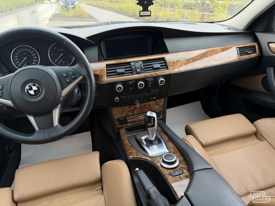 Pelēks BMW 530 2007 Viļņa, ar dzinēja tilpumu 3.00 L un nobraukumu 400 tūkst. km par 5900 €, foto 24 vietnē AUTOMOTO.COM.LV