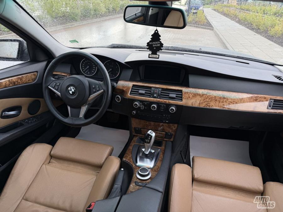 Pelēks BMW 530 2007 Viļņa, ar dzinēja tilpumu 3.00 L un nobraukumu 400 tūkst. km par 5900 €, foto 31 vietnē AUTOMOTO.COM.LV
