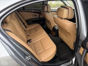 Pelēks BMW 530 2007 Viļņa, ar dzinēja tilpumu 3.00 L un nobraukumu 400 tūkst. km par 5900 €, foto 33 vietnē AUTOMOTO.COM.LV