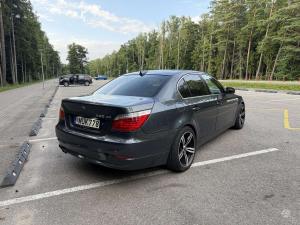 Pelēks BMW 530 2007 Klaipėda, ar dzinēja tilpumu 2.99 L un nobraukumu 222 tūkst. km par 4800 €, foto 4 vietnē AUTOMOTO.COM.LV