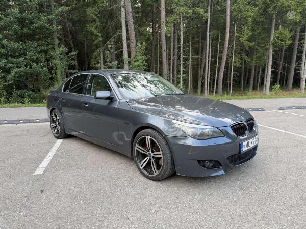 Pelēks BMW 530 2007 Klaipėda, ar dzinēja tilpumu 2.99 L un nobraukumu 222 tūkst. km par 4800 €, foto 4 vietnē AUTOMOTO.COM.LV