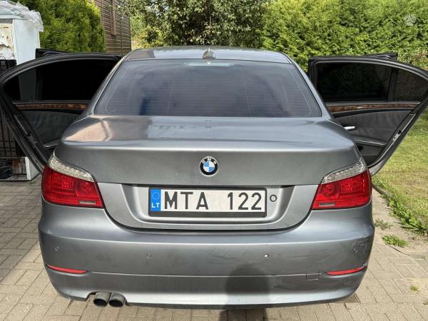 Pelēks BMW 530 2007 Viļņa, ar dzinēja tilpumu 2.99 L un nobraukumu 390 tūkst. km par 4300 €, foto 3 vietnē AUTOMOTO.COM.LV