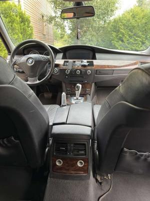 Pelēks BMW 530 2007 Viļņa, ar dzinēja tilpumu 2.99 L un nobraukumu 390 tūkst. km par 4300 €, foto 9 vietnē AUTOMOTO.COM.LV