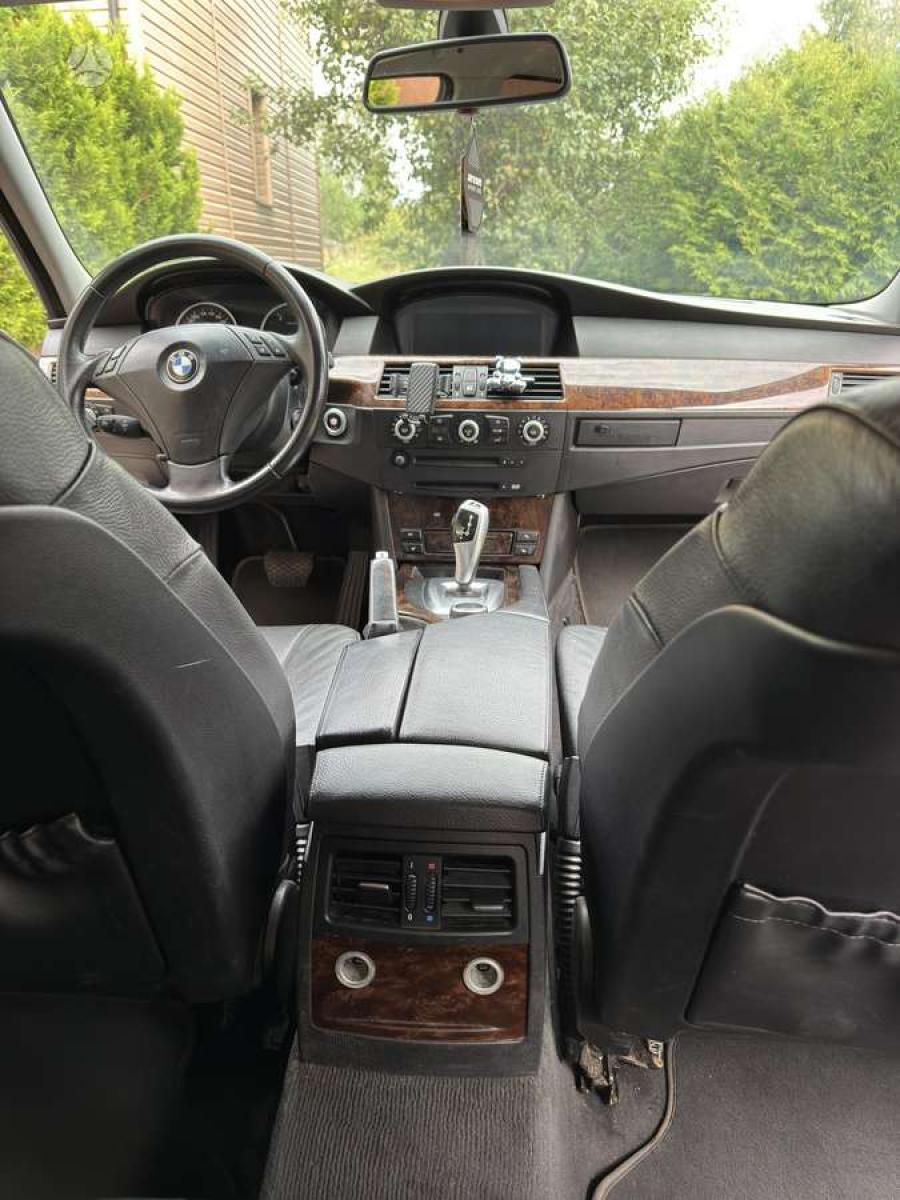 Pelēks BMW 530 2007 Viļņa, ar dzinēja tilpumu 2.99 L un nobraukumu 390 tūkst. km par 4300 €, foto 9 vietnē AUTOMOTO.COM.LV