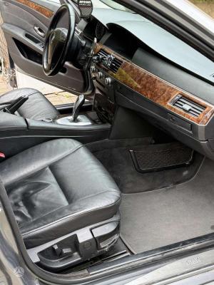 Pelēks BMW 530 2007 Viļņa, ar dzinēja tilpumu 2.99 L un nobraukumu 390 tūkst. km par 4300 €, foto 13 vietnē AUTOMOTO.COM.LV