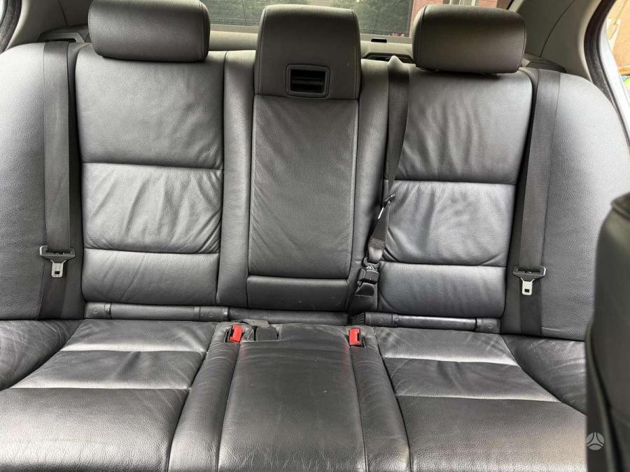 Pelēks BMW 530 2007 Viļņa, ar dzinēja tilpumu 2.99 L un nobraukumu 390 tūkst. km par 4300 €, foto 14 vietnē AUTOMOTO.COM.LV