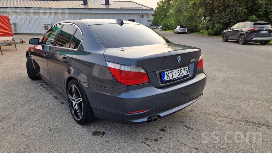 Grey BMW 530 2008 in Riga, with an engine capacity of 3.00 L and mileage of 300 thousand km for 11990 €, photo 4 on AUTOMOTO.COM.LV