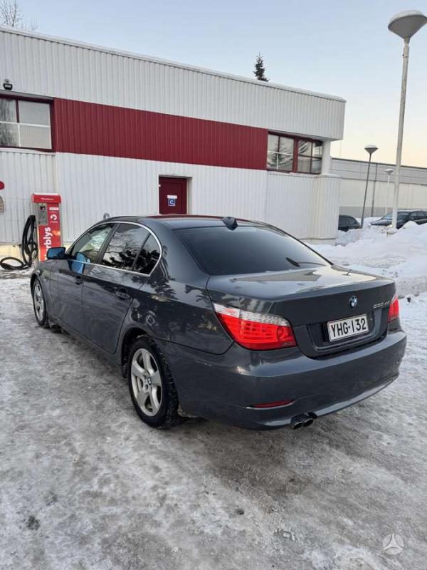 Pelēks BMW 530 2008 Klaipėda, ar dzinēja tilpumu 3.00 L un nobraukumu 356 tūkst. km par 4300 €, foto 4 vietnē AUTOMOTO.COM.LV