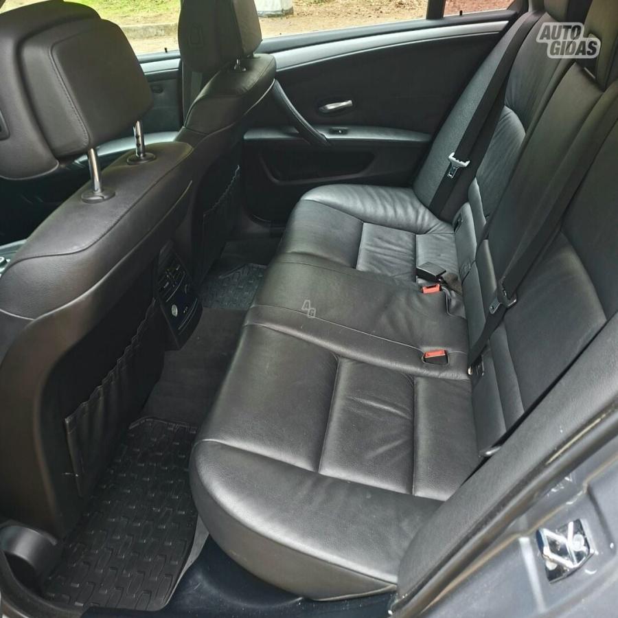 Grey BMW 530 2008 in Kaunas, with an engine capacity of 3.00 L and mileage of 320 thousand km for 4600 €, photo 13 on AUTOMOTO.COM.LV